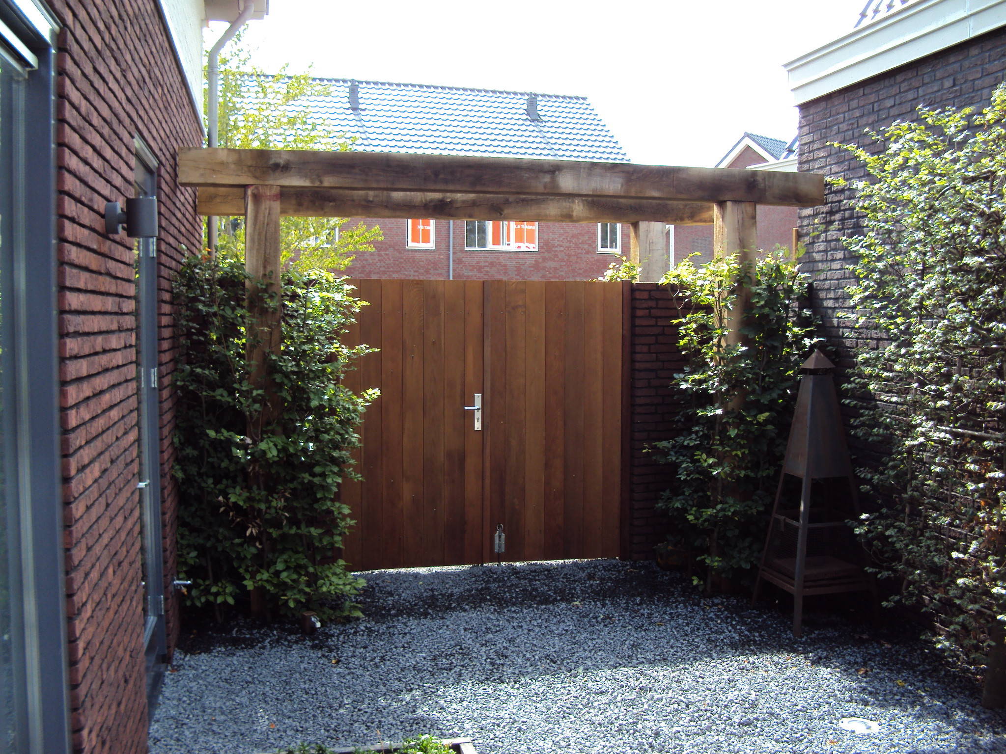 Poort 7: Stijlvolle en Veilige Ingang voor Jouw Tuin - Van der Heijden