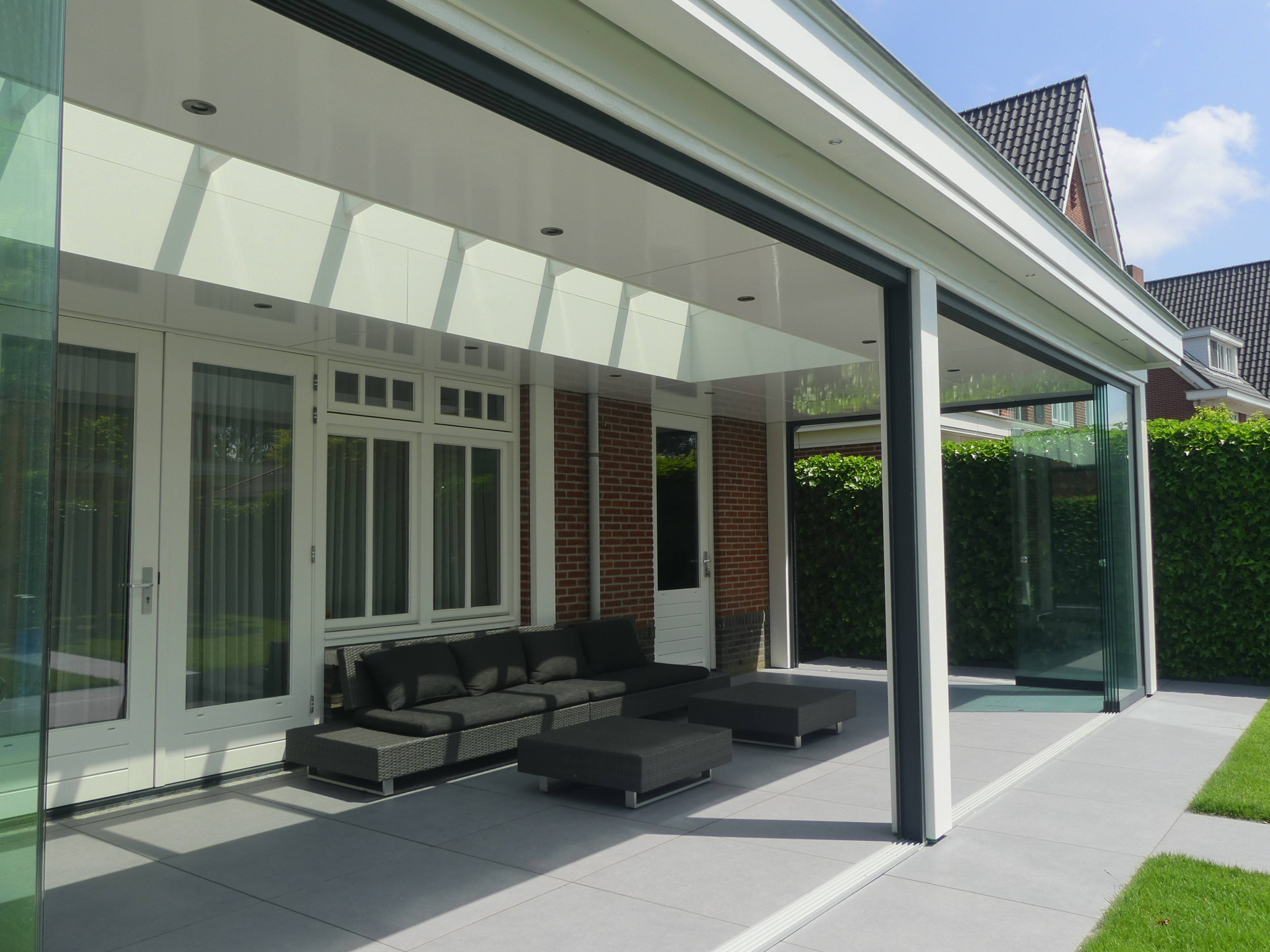 Witte Veranda met Lichtstraat in Barendrecht: Elegant en Tijdloos - Van ...